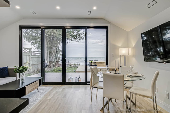 Blissful Lakeview Retreat | Waterfront Cheateau - Clarington