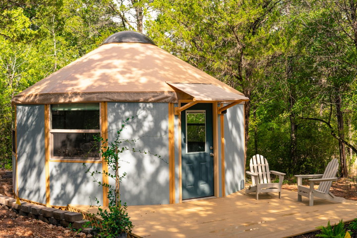 "The Lantana"luxury Yurt Cabin Privatedeck+bath - Smithville, TX