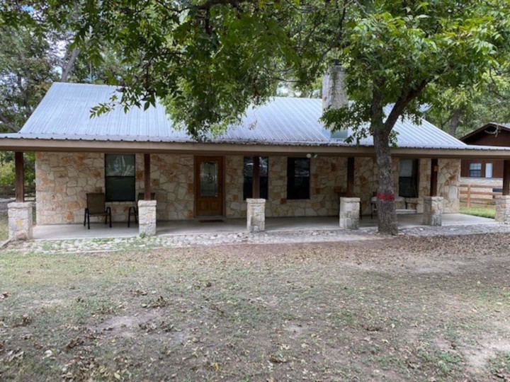 Frio River Cabin In Leakey Texas - Leakey, TX