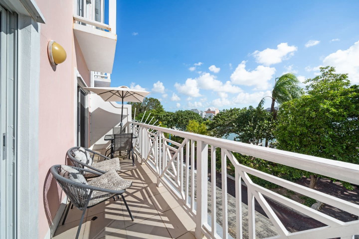 Hollyport | Modern Apt With Resort & Beach Access - Nassau