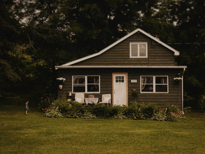 The Little Green House - Renfrew