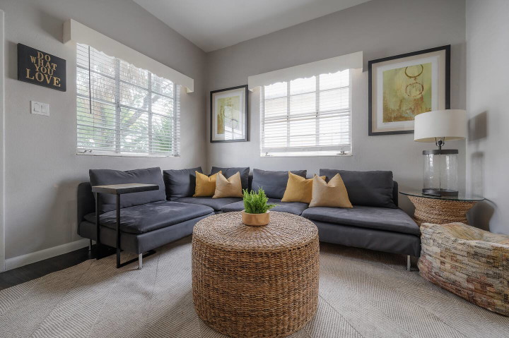 Sunshine Season Bungalow Close To Armature Works - Tampa, FL