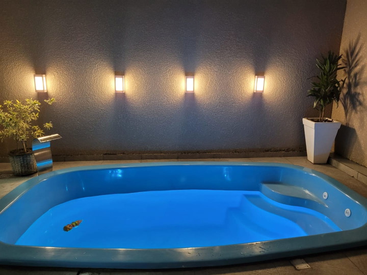 Casa Agradável Com Piscina - Itapema