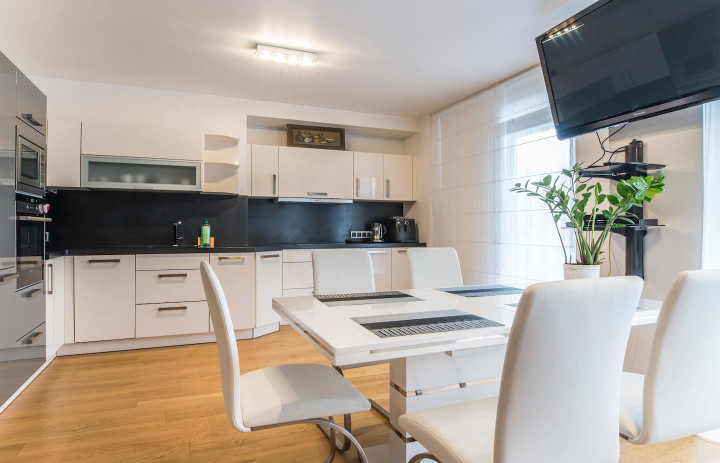 New Built Flat With Free Allocated Parking - Riga