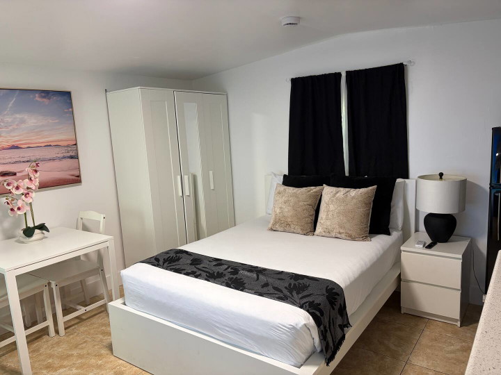 Studio Golden Sunset - Dania Beach, FL