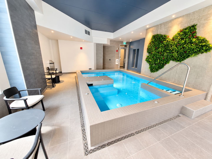 Flight 23 Urban Stay | Rooftop Pool | Sleeps 8 - Québec, QC