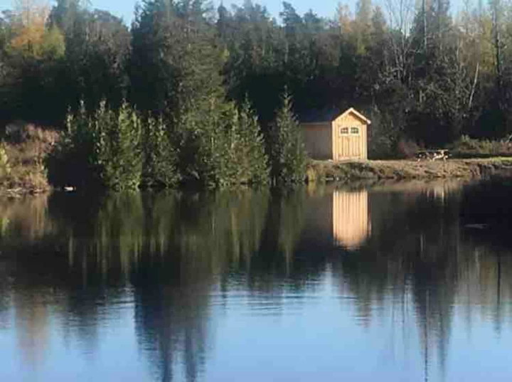Sunset Pond Cabin With Private Pond, Dock & Beach - Hanover