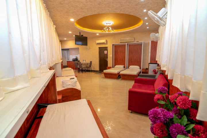 Penthouse Studio For Parties, Events, Groups For 7 - Bangalore