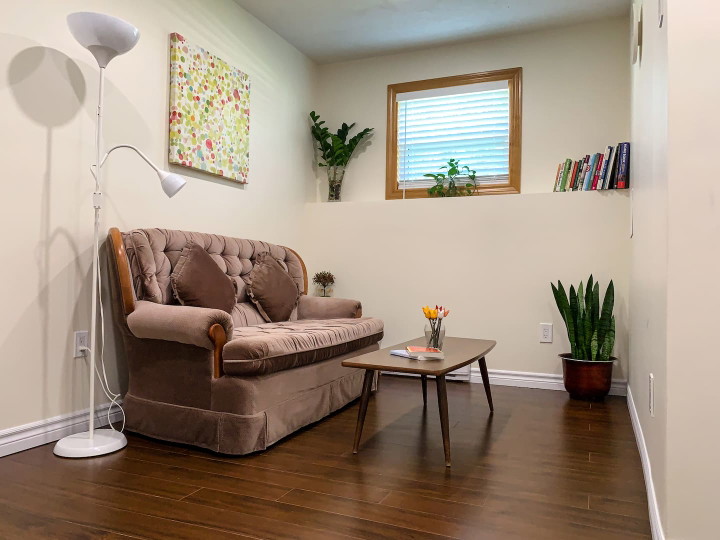 Entire Cozy Guest Suite With Spacious 3 Bedrooms - Moncton