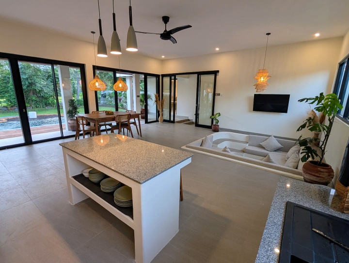 Upscale Lush 2-br Villa In Amed - Endonezya
