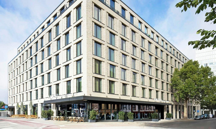 Amano Grand Central - Berlín