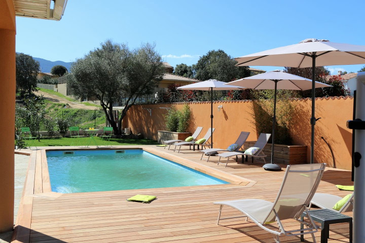 Belle Location, Piscine Chauffée, 2mins Des Plages - Corsica