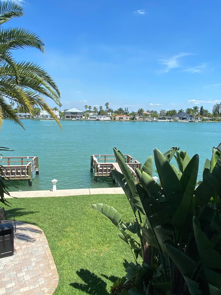 Beautiful Waterfront Condo In Treasure Island - Treasure Island, FL