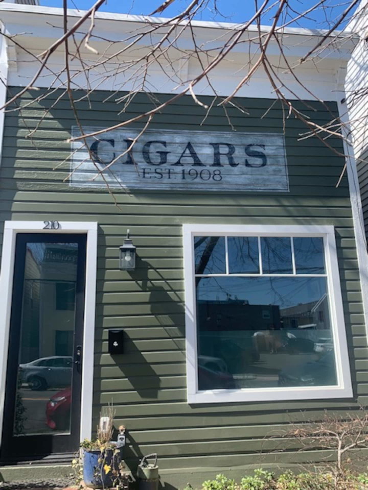 The Cigar House In The Heart Of Old Town - Alexandria, VA
