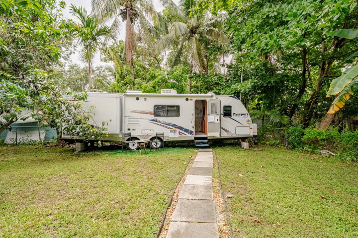 Cozy Miami Rv. Close From Wynwood & Airport -