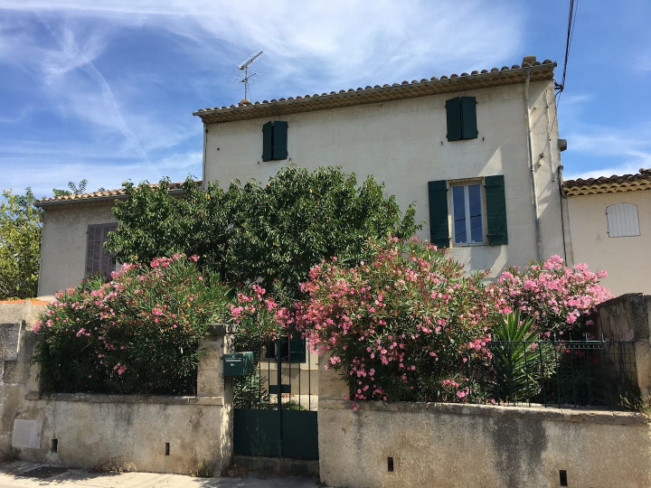 Charme Ancien 2 éTages + Jardins. Centre Village - Salon-de-Provence