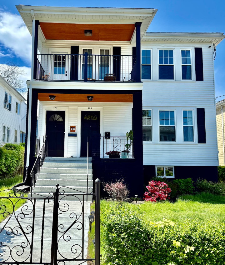 New Modern 2bd Condo: Free Parking/near Train - Boston, MA