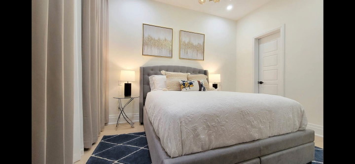 Modern 4 Br/4 Ba/queen W/sleeps 12/2 Free Parking - Toronto