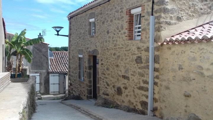 Gîte "Le Haut Bourg" à 3 Kms Du Puy Du Fou - Les Epesses
