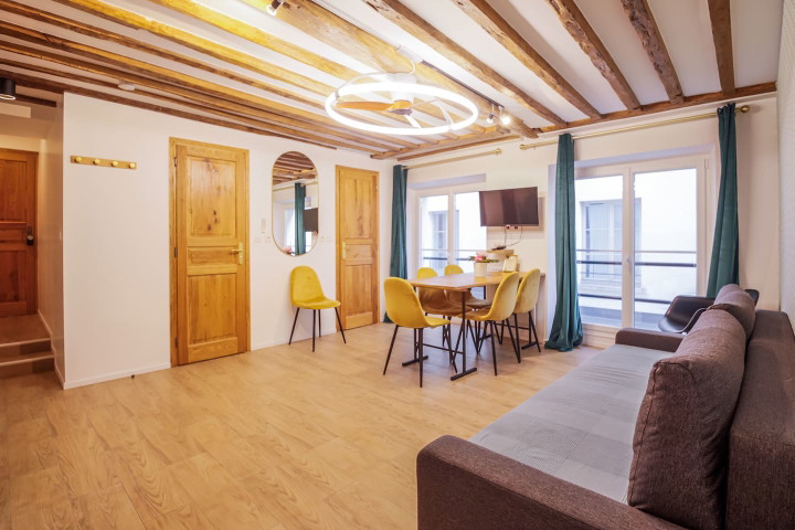 Family Apartment In Paris - Párizs