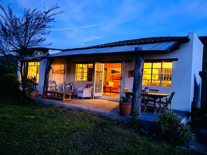 Award-winning Karoo Farm Cottage | Pool & Views - South Africa