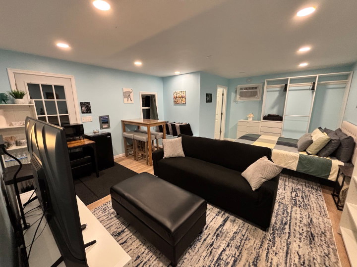 Guest House Near Downtown - Lake Erie, PA