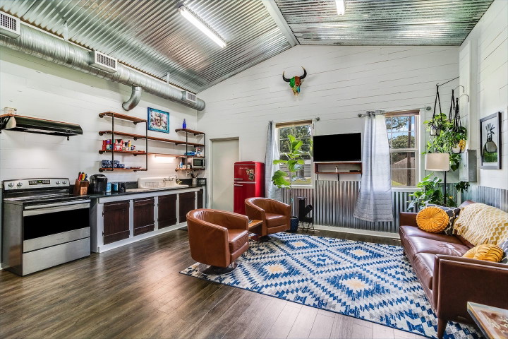 Unique Cajun Studio, Free Parking, & Pets Welcome - Louisiana