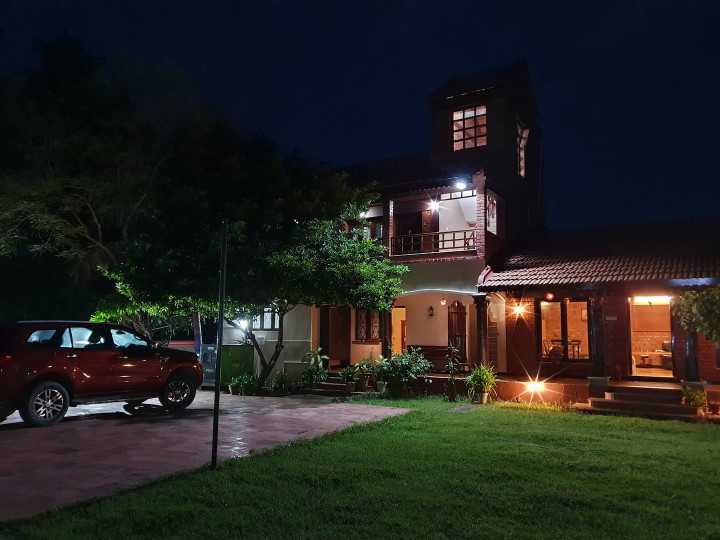 Anchorage - Mesmerizing Villa With Lawn, Bb Court - Mahabalipuram