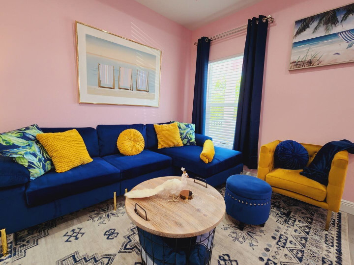 Charming Pink Bungalow W/ King Bed, Punta Gorda - Punta Gorda, FL