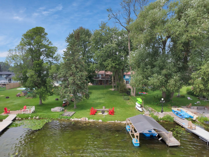 Lake Simcoe Waterfront Cottage, Kayaks & Fire Pit - Orillia