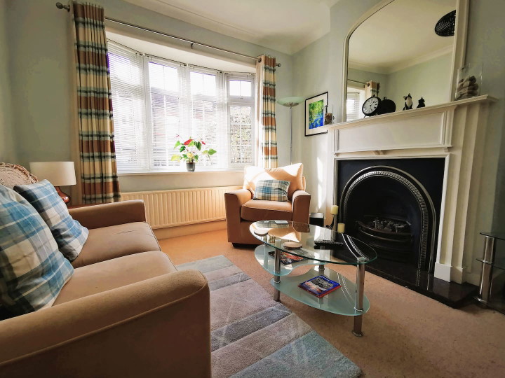 Charming 2 Bedroom Victorian Terraced House - Stratford