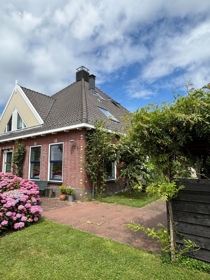 Groot Huis In Landelijke Omgeving In De Stad - Amsterdam