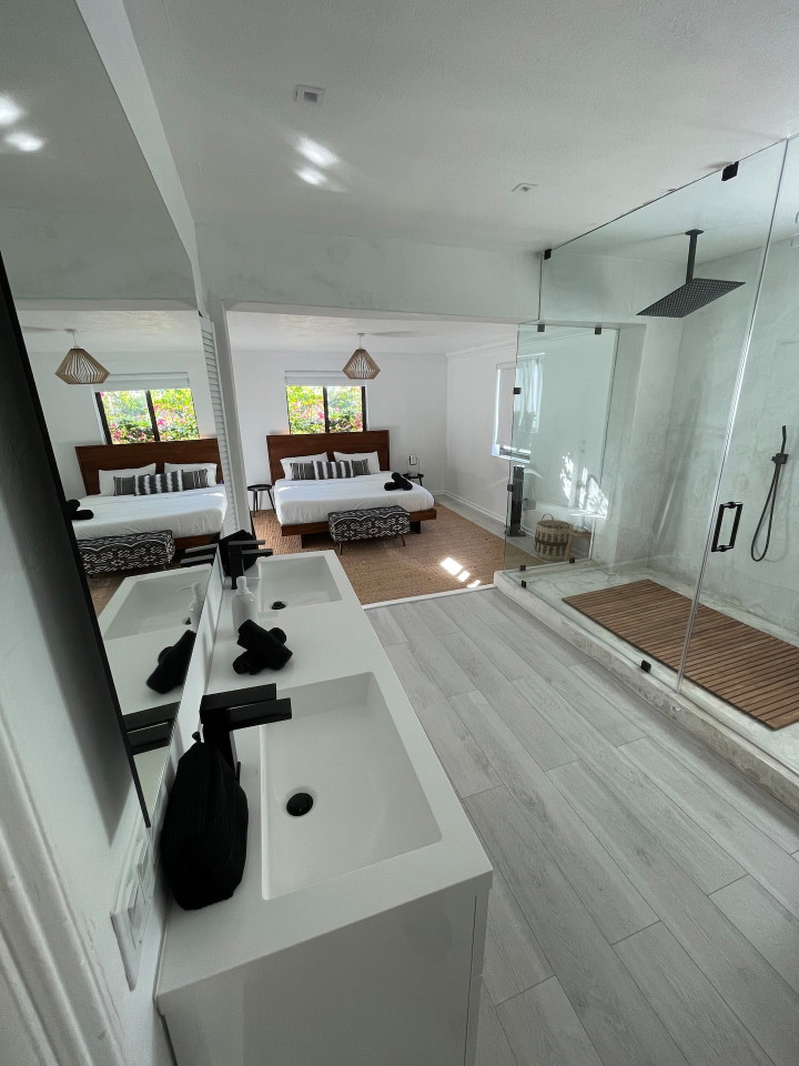 Beautiful Design District Tropical Bungalow 3/3 - Miami