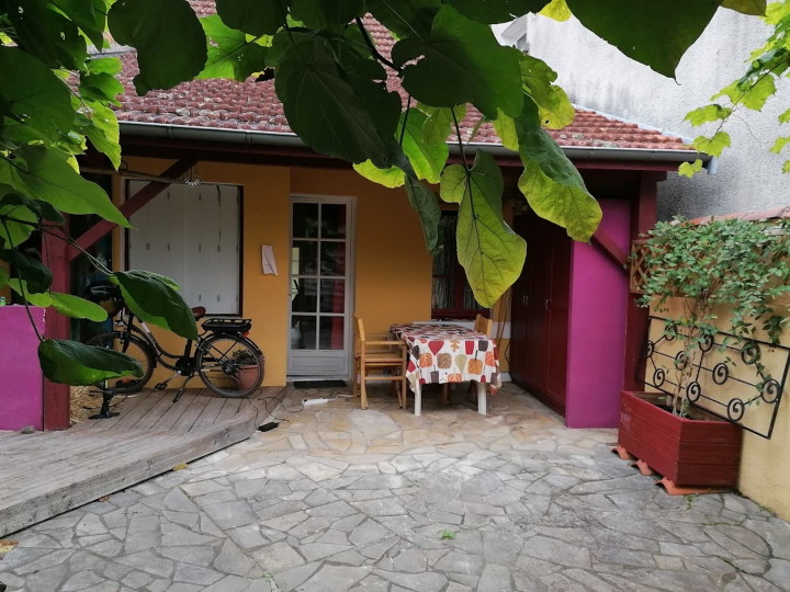 Maison Agréable Avec Terrasse En Centre-ville - Aquitaine