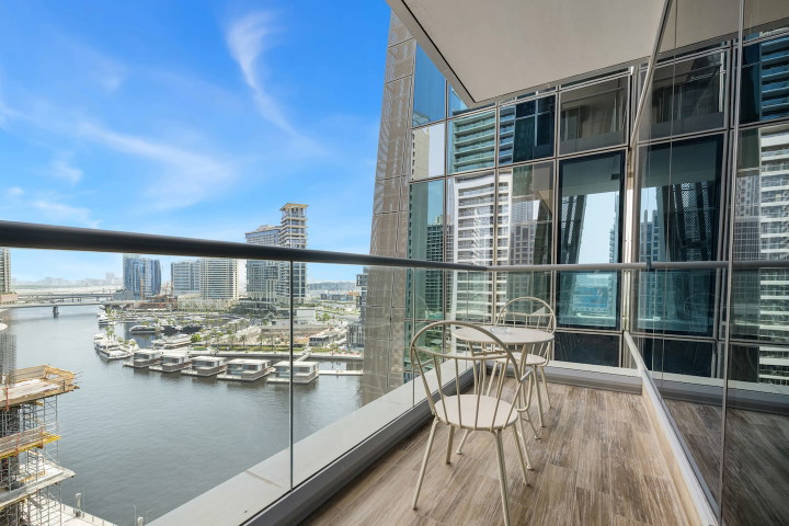 Luxurious One Bedroom | Gem Near Downtown - Dubai