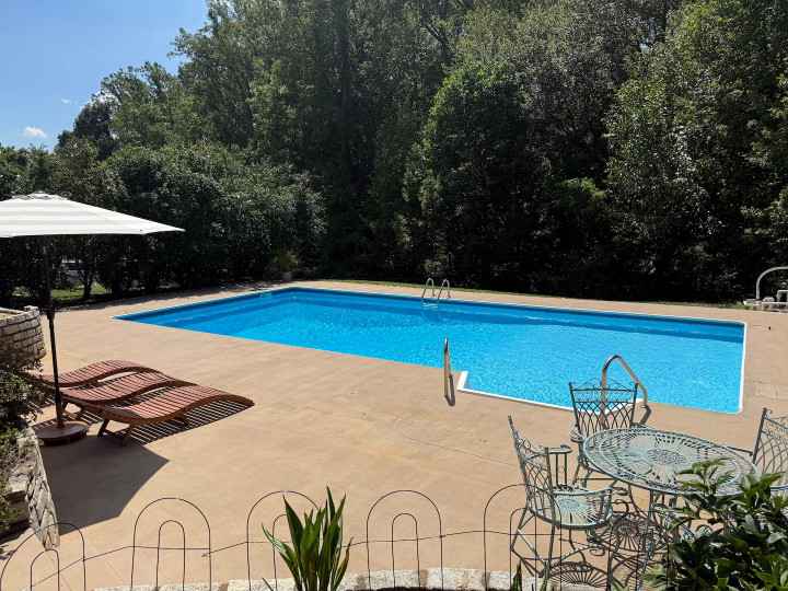 Private Basement Suite Pool 4 Min To Liberty - Lynchburg, VA