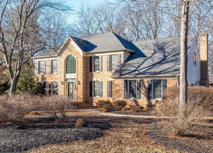 Gorgeous Large 4k Sq Ft. Home Upscale Neighborhood - Reston, VA