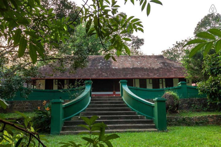 Kuruvinakunnel Tharavadu - Pala