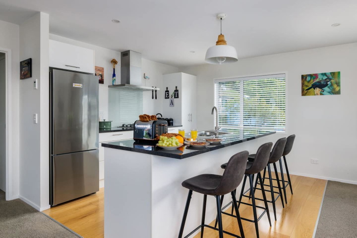 Tui Beach House - Paihia