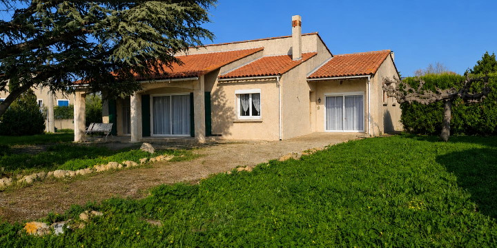 Villa 130 M² Avec Jardin De 1100 M² - Istres