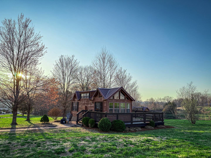 Cabin With Hot Tub At The Hills - Illinois