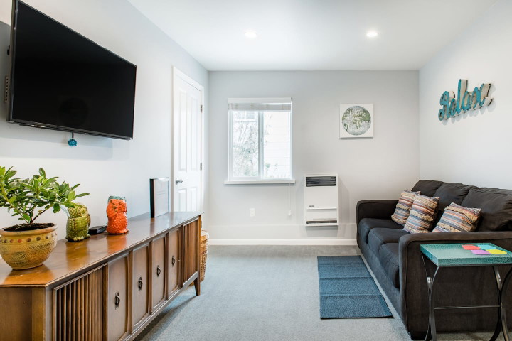 Bingo. Private-modern-remodeled Sf Guest Suite - San Francisco, CA