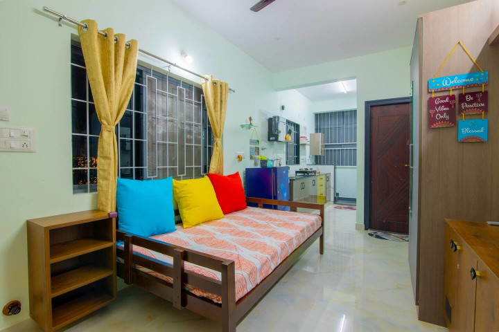 Awesome Studio In First Floor (103) - Bangalore