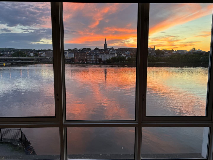 Riverside Apartment City Views - Derry