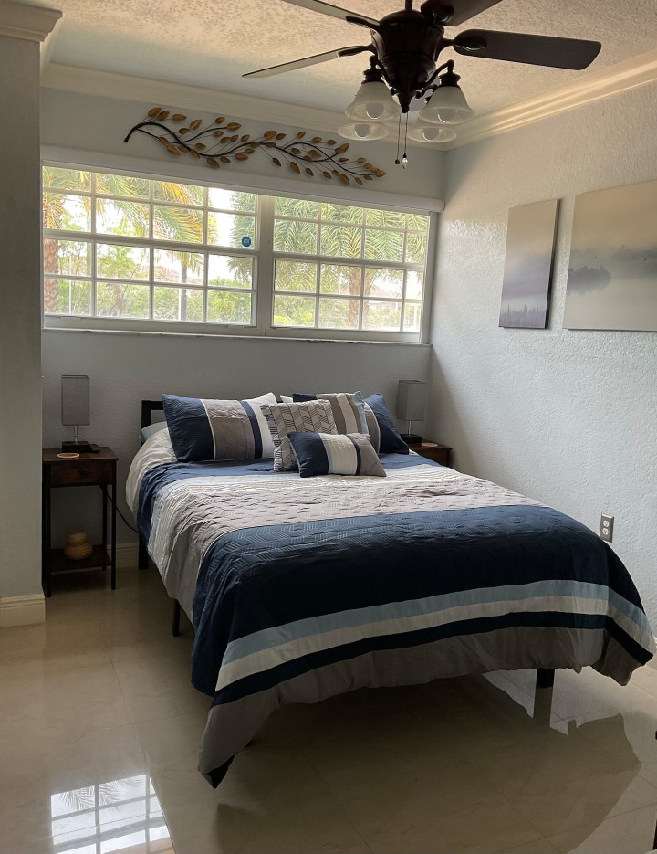 Cozy Shelter  Parking - 10 Min To The Airport - Hialeah, FL