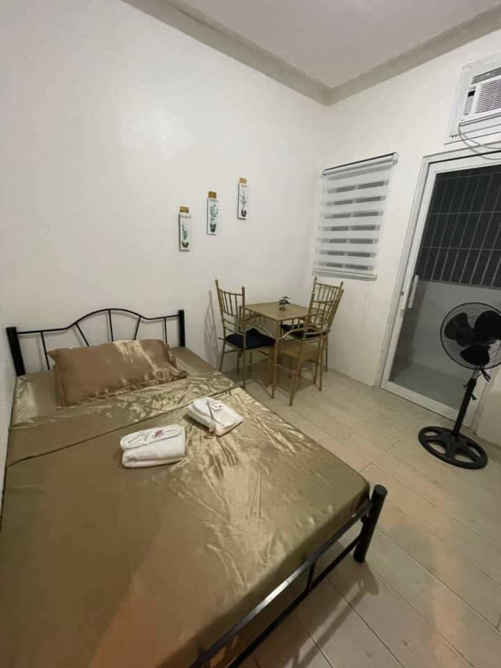 Rominaluxe Transient Rooms - Bayombong