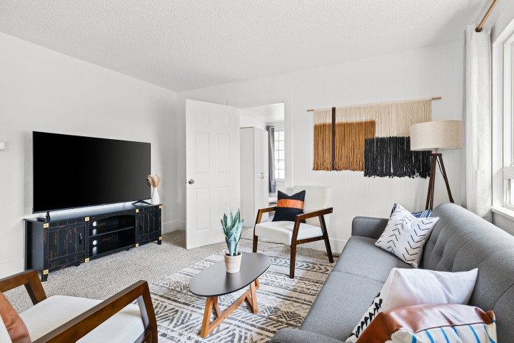 Walk To Downtown, Contemporary 3br Home - Nampa, ID