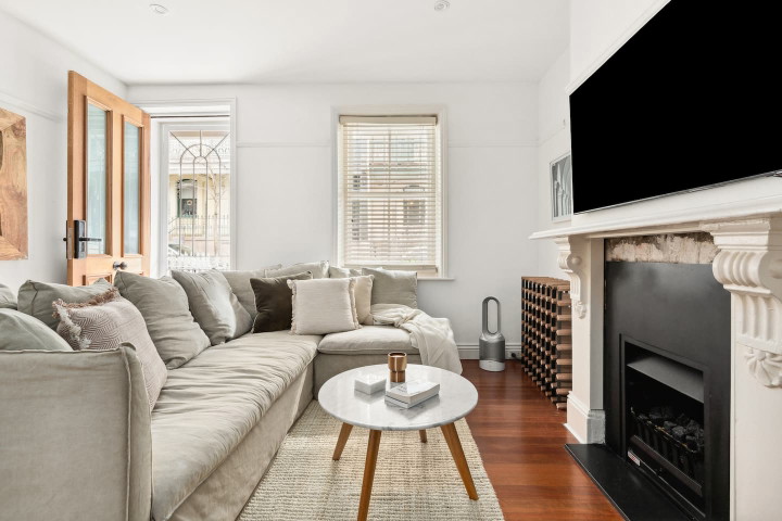 Gorgeous Light-filled Haven In Central Location - Manly