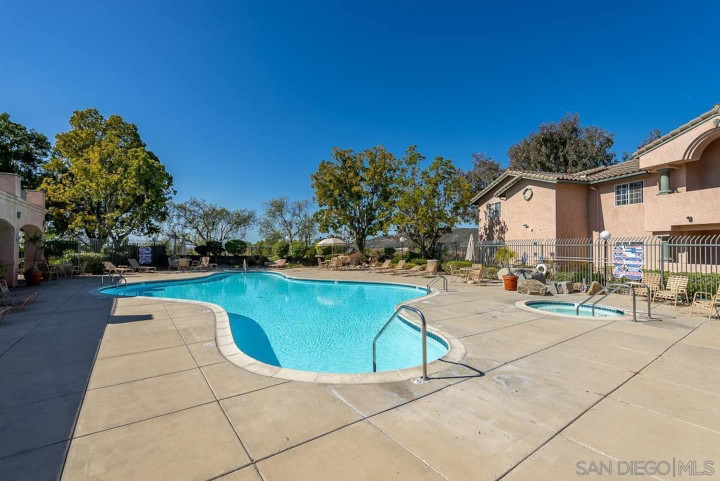 3-bed, 2-bath With Pools, Gym & Tennis/pickleball - San Diego, CA