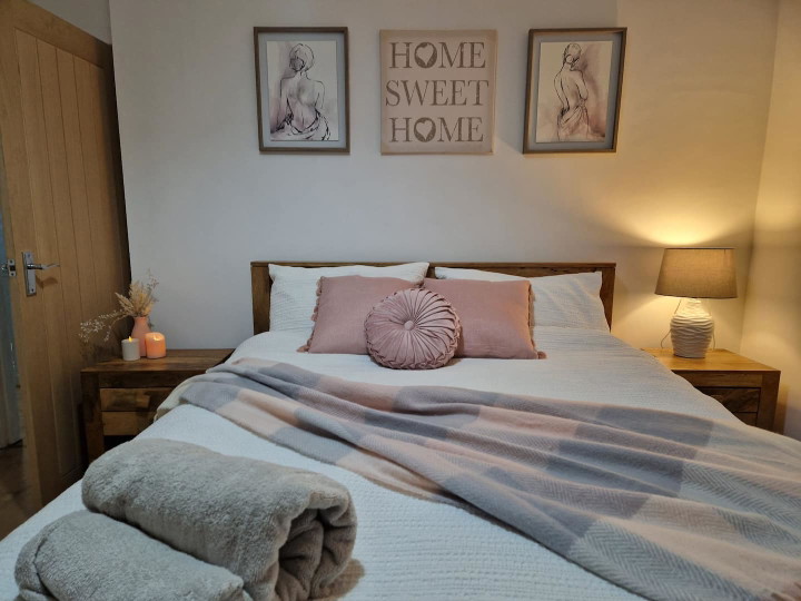 Cosy, Comfortable Home Near Anfield Stadium & City - Liverpool, UK